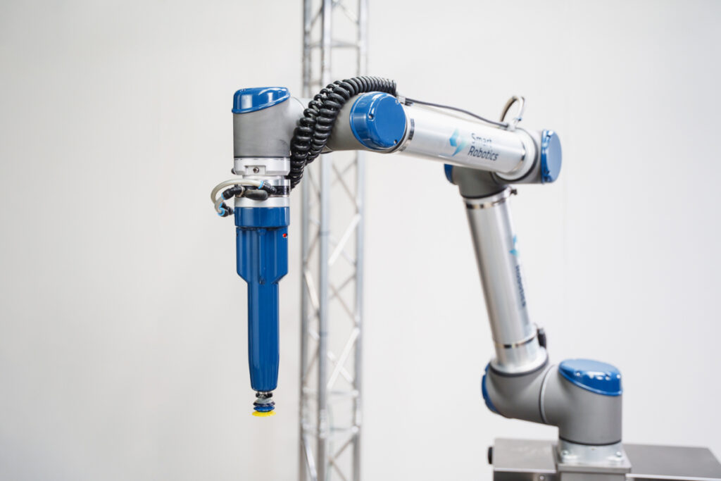 What is a Pick & Place Robot? Types, Benefits, and Uses