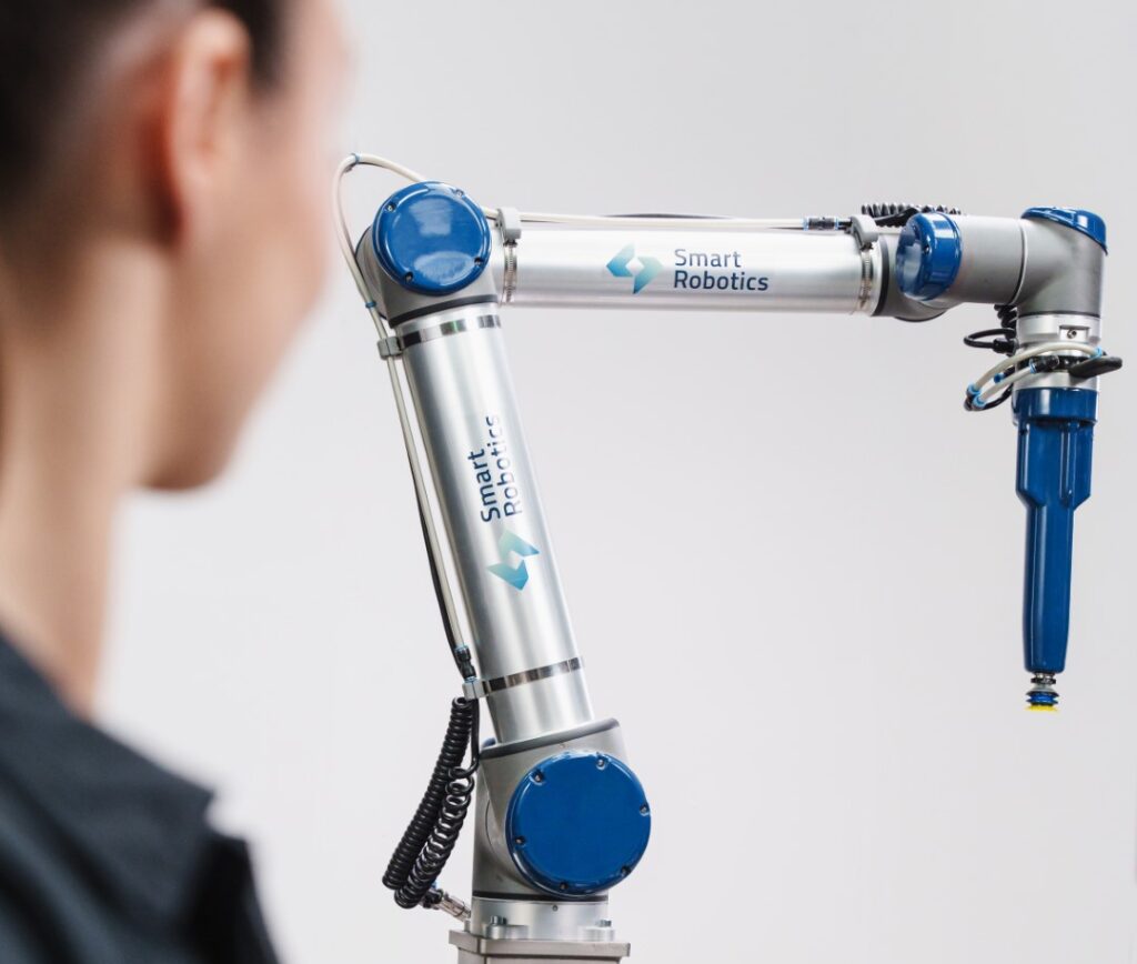 What is a Pick & Place Robot? Types, Benefits, and Uses